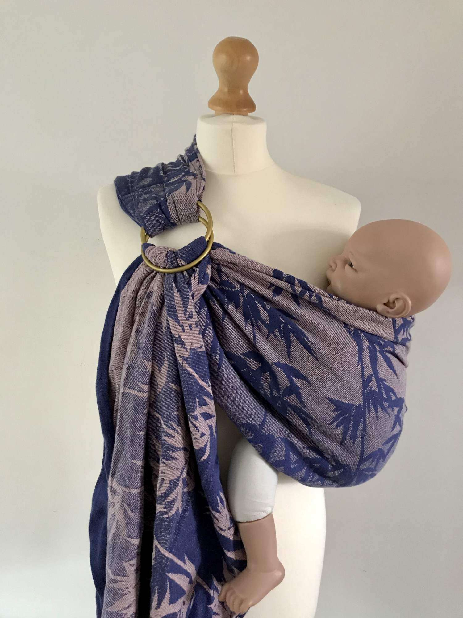 What’s the best sling? – Wrap a Hug Sling Library East London